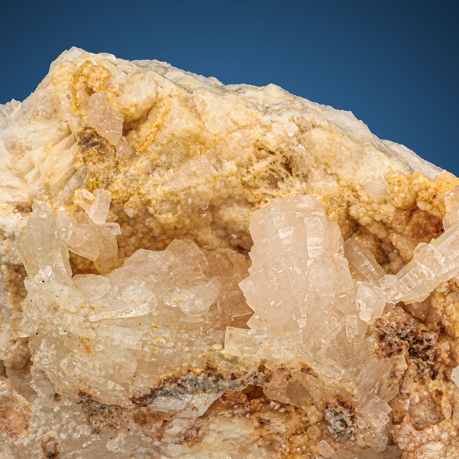 Wendel-Minerals | Item: 2574 - Strontianite-Oberdorf an der Laming ...