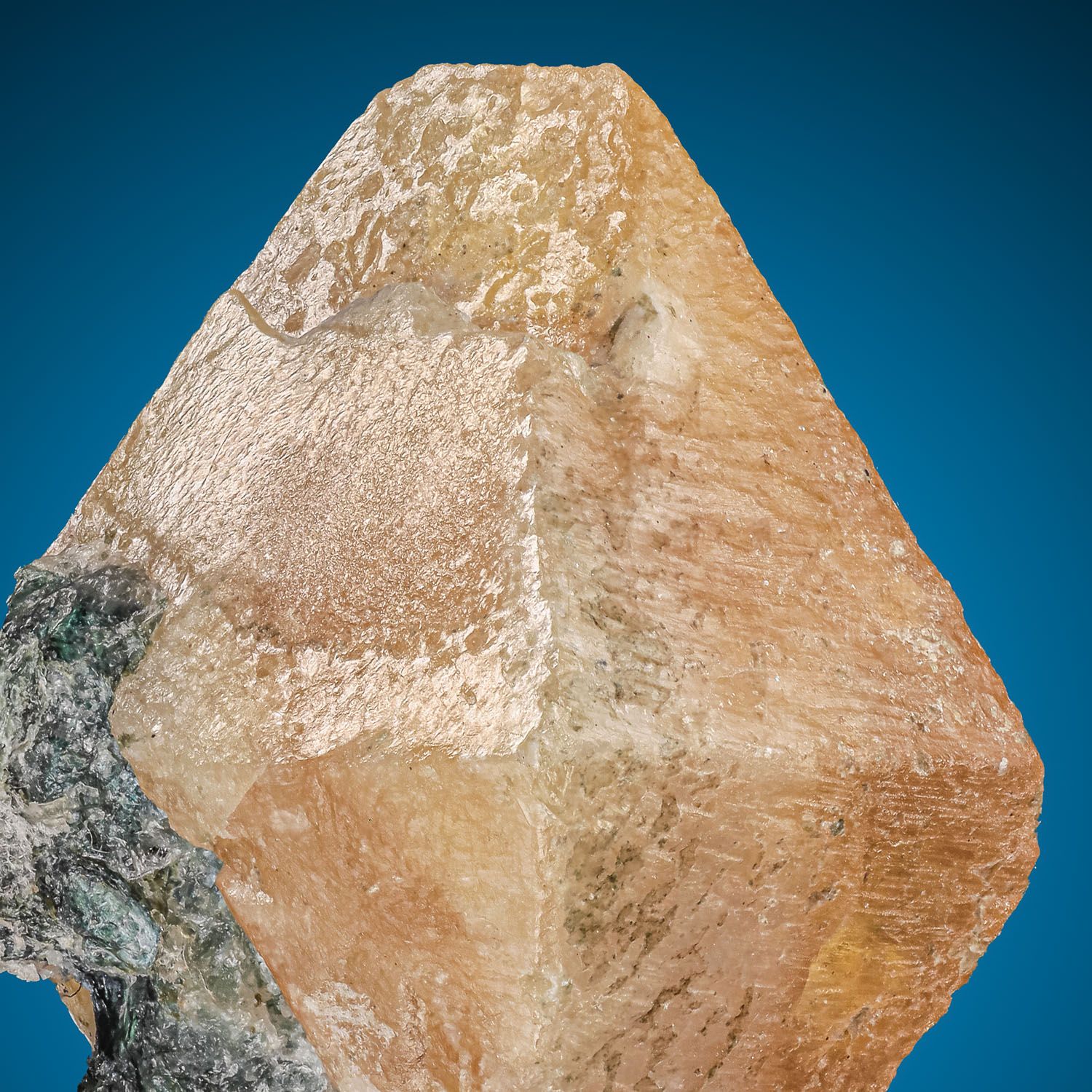 Wendel-Minerals | Item: 2768 - Scheelite-Traversella | Torino Region ...
