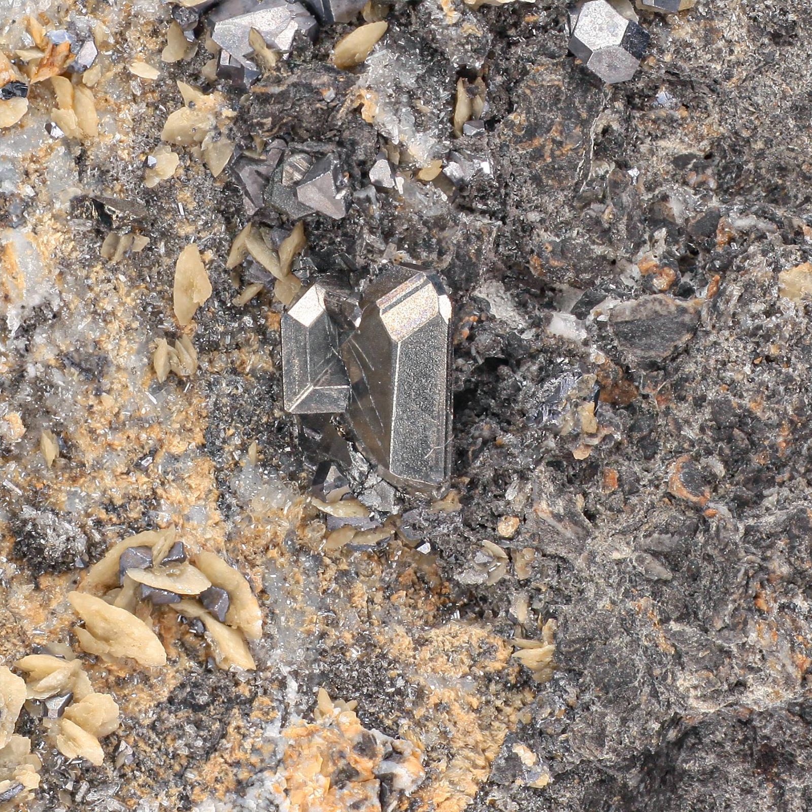 Wendel-Minerals | Item: 2008 - Bournonite-Georg Mine | Willroth ...