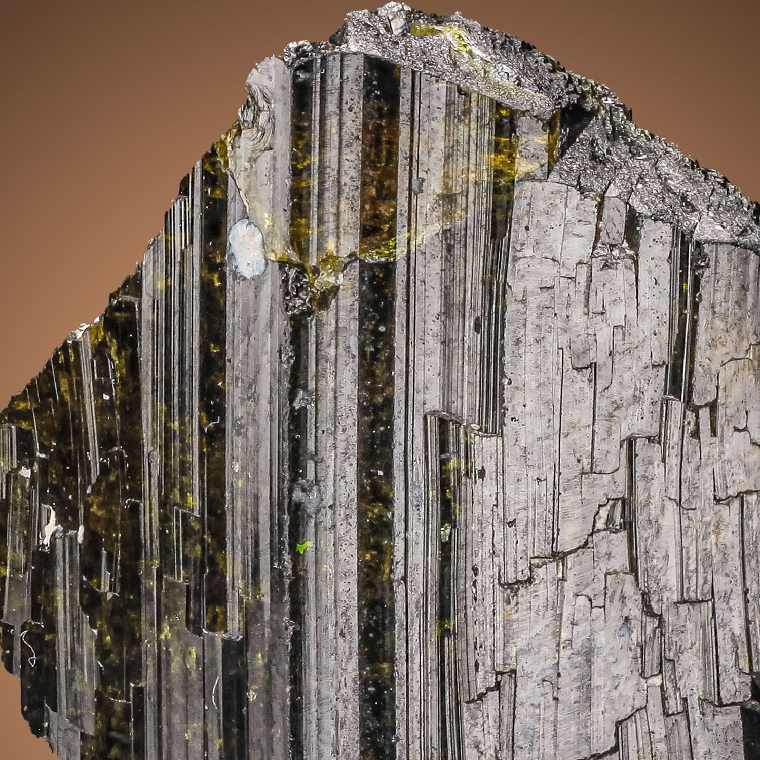 Wendel-Minerals | Item: 4596 - Epidote-Calumet Mine | Turret | Chaffee ...
