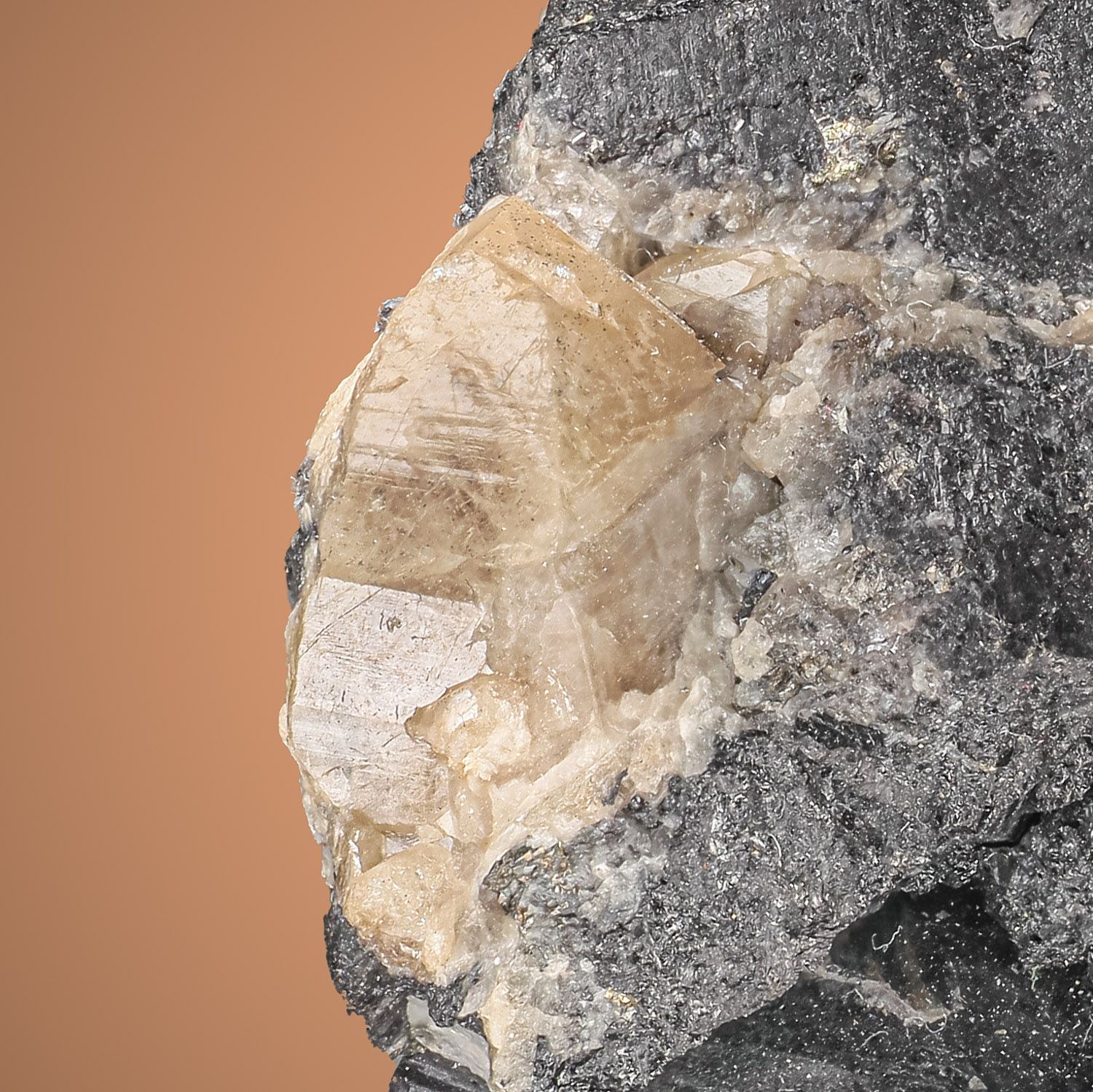 Wendel-Minerals | Item: 3312 - Scheelite-Carrock Mine | Caldbeck Fells ...