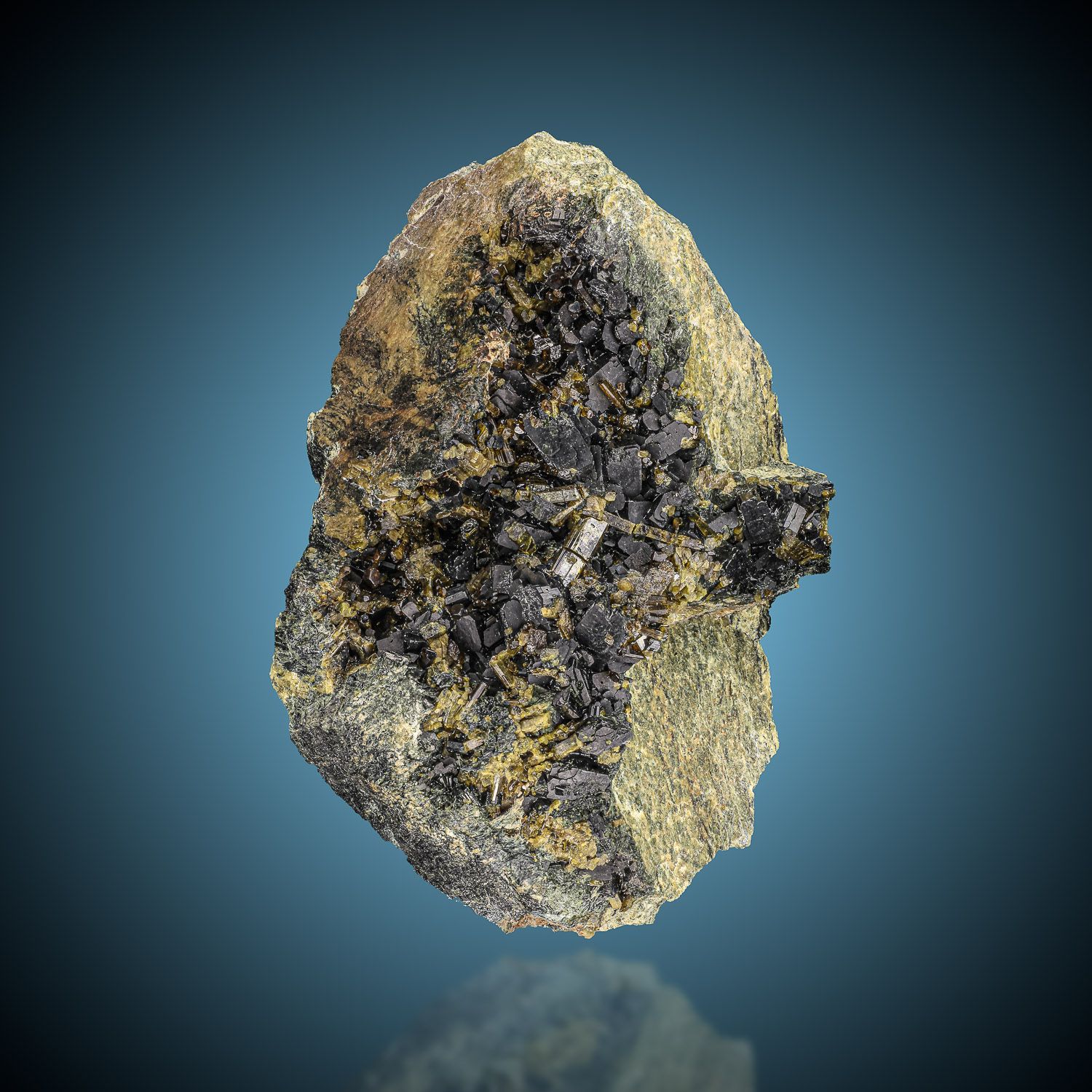 Wendel-Minerals | Item: 3388 - Augite-Krimmler Achental | Hohe Tauern ...