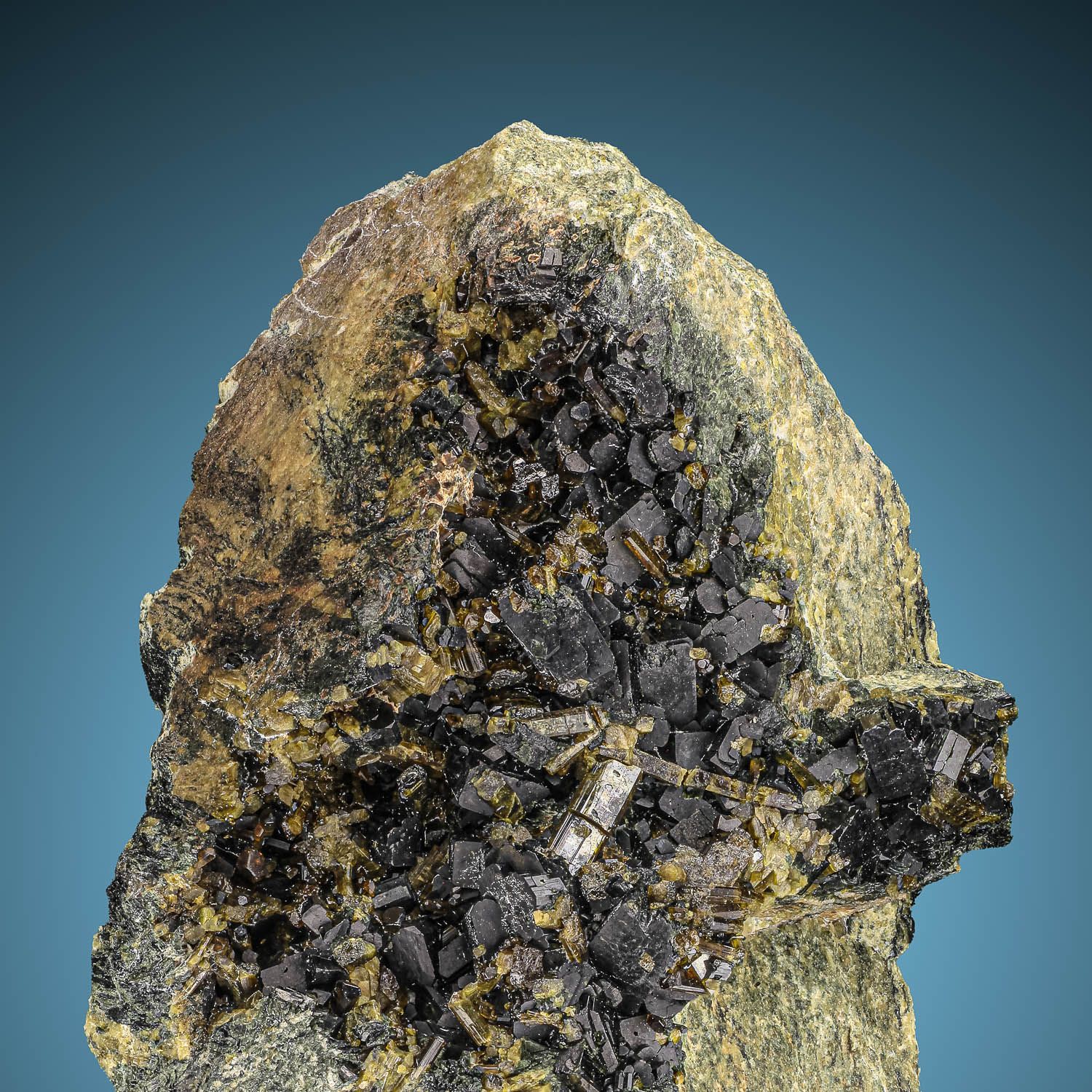 Wendel-Minerals | Item: 3388 - Augite-Krimmler Achental | Hohe Tauern ...
