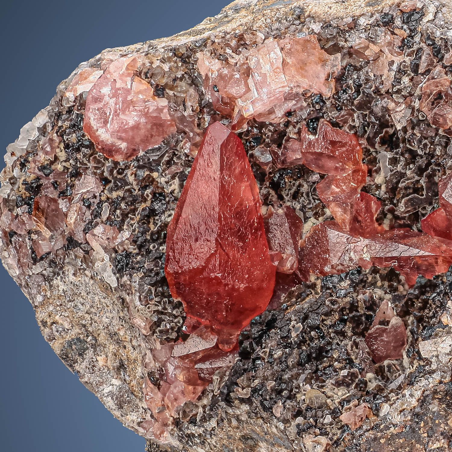 Wendel-Minerals | Item: 5136 - Rhodochrosite-Uchucchacua Mine | Oyon ...