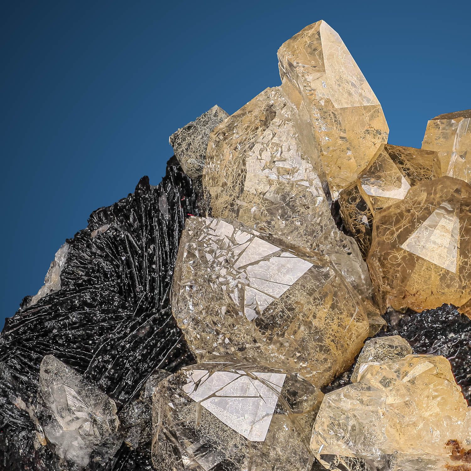 Wendel-Minerals | Item: 5490 - Quartz-Jinlong Hill | Longchuan Co. | Heyuan | Guangdong | China