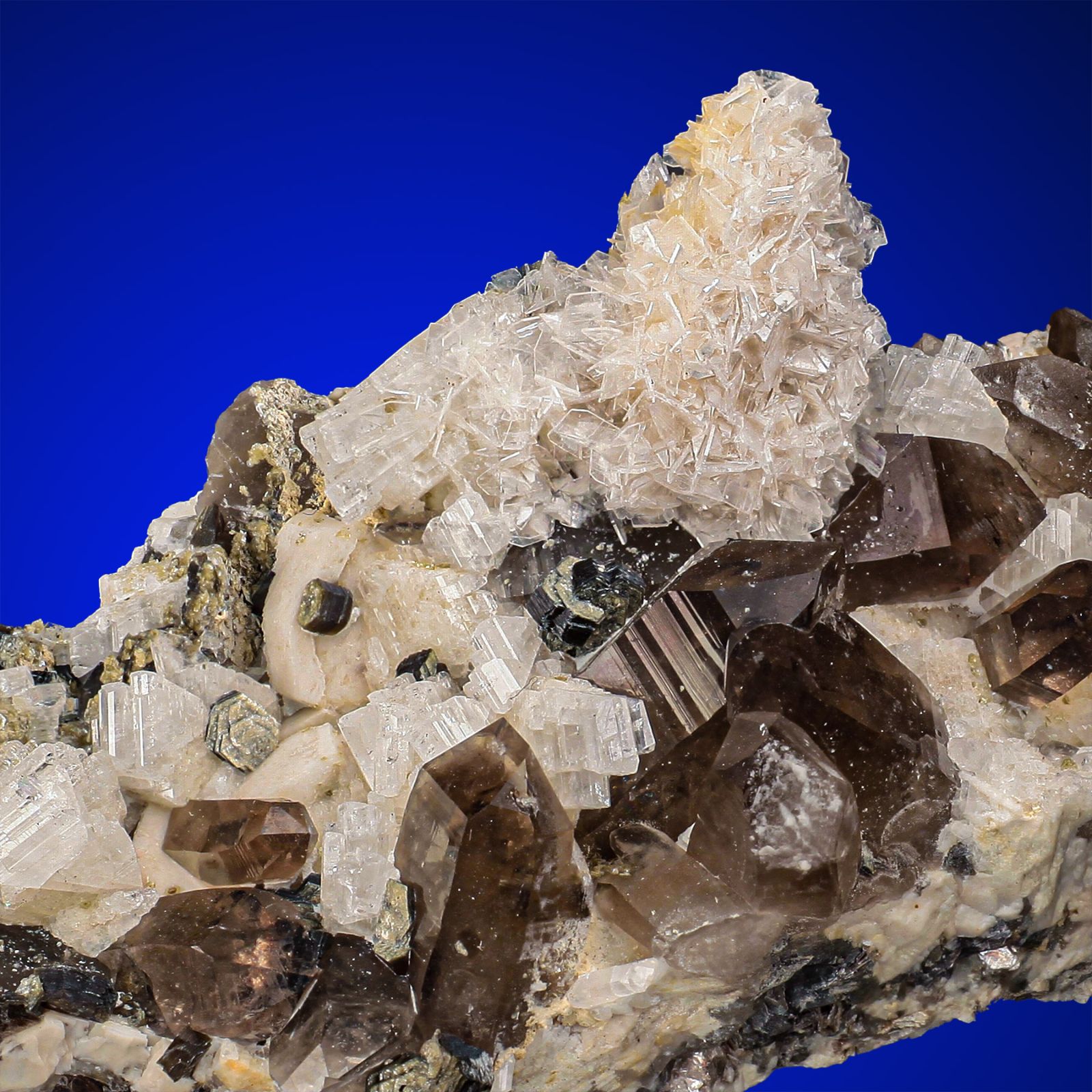 Wendel-Minerals | Item: 5705 - Bertrandite-Grupo Embeiral Quarry ...